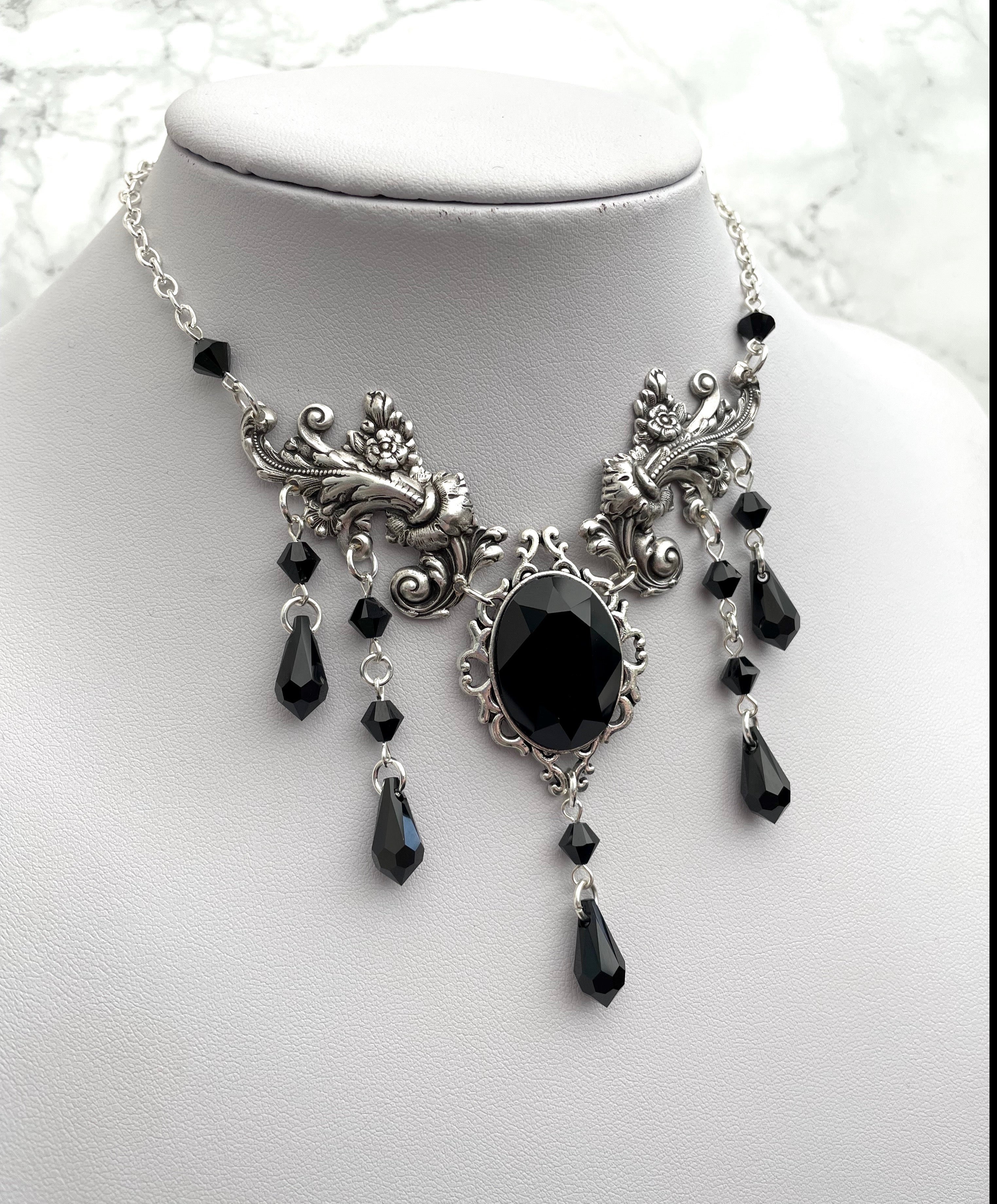 'Anastasia' Necklace (Death Black) – Darkling Beloved